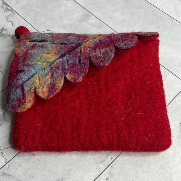 Bags | Nwt Handmade Felt Wool Coin Purse Zip Closure With Flap Round ...